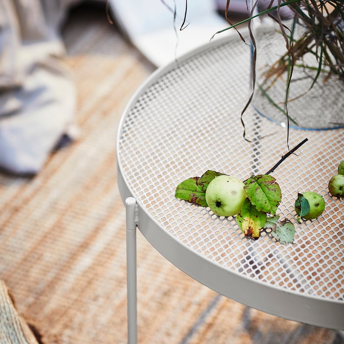 Outdoor Coffee & Side Tables | Round, White, Black and More - IKEA