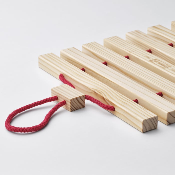 HALVNÄBB dessous-de-plat, télescopique rouge vif/pin, 16-32x20 cm (6-13x8") - IKEA CA