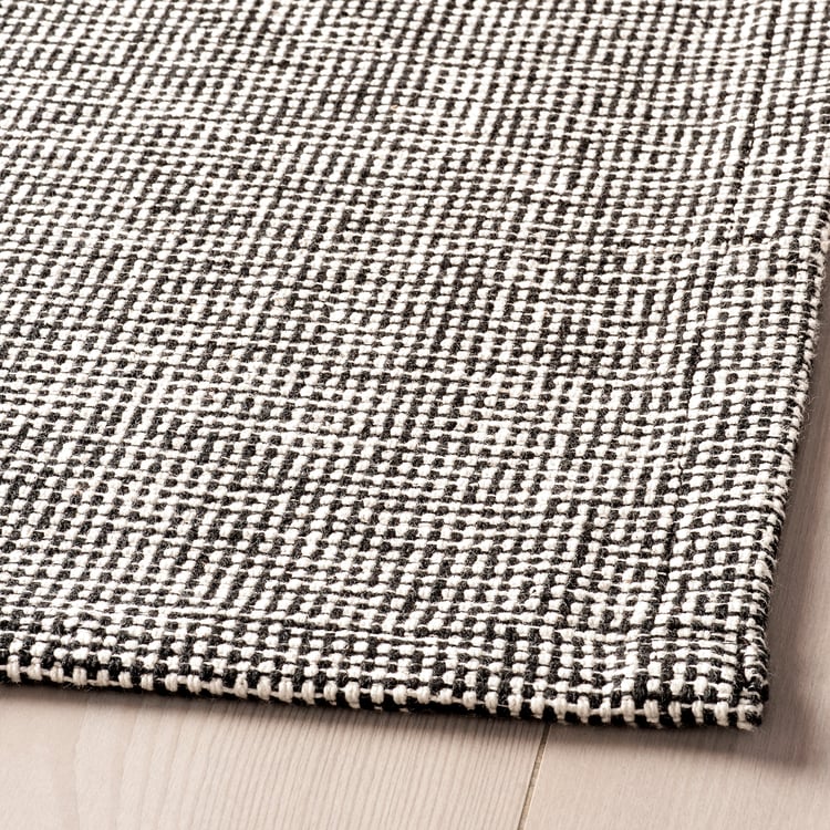 TIPHEDE tapis tissé plat, noir/écru, 155x220 cm (5'1"x7'3") - IKEA CA