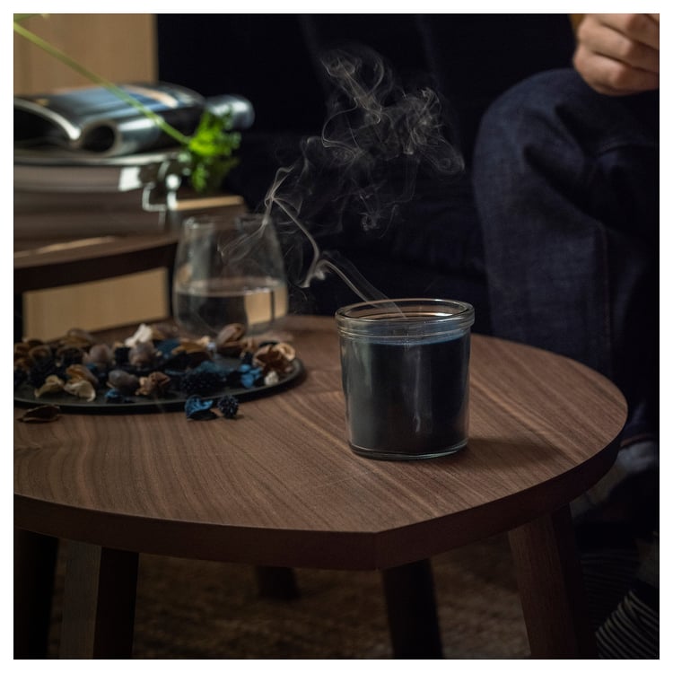 FRUKTSKOG vela aromática en vaso, vetiver+geranio/negro-turquesa, 20 hr ...