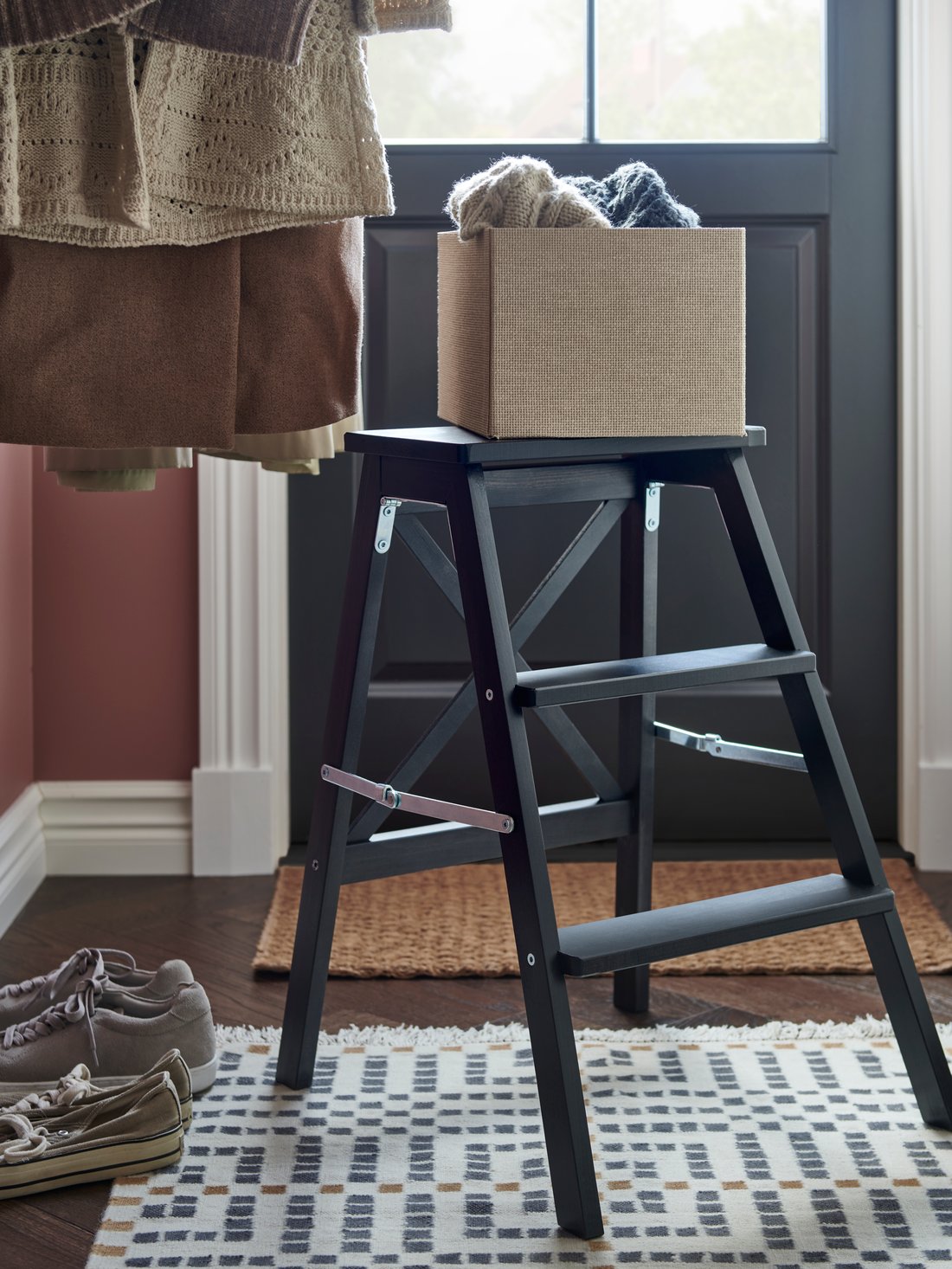 Easy storage ideas for a small, beautiful hallway - IKEA UK