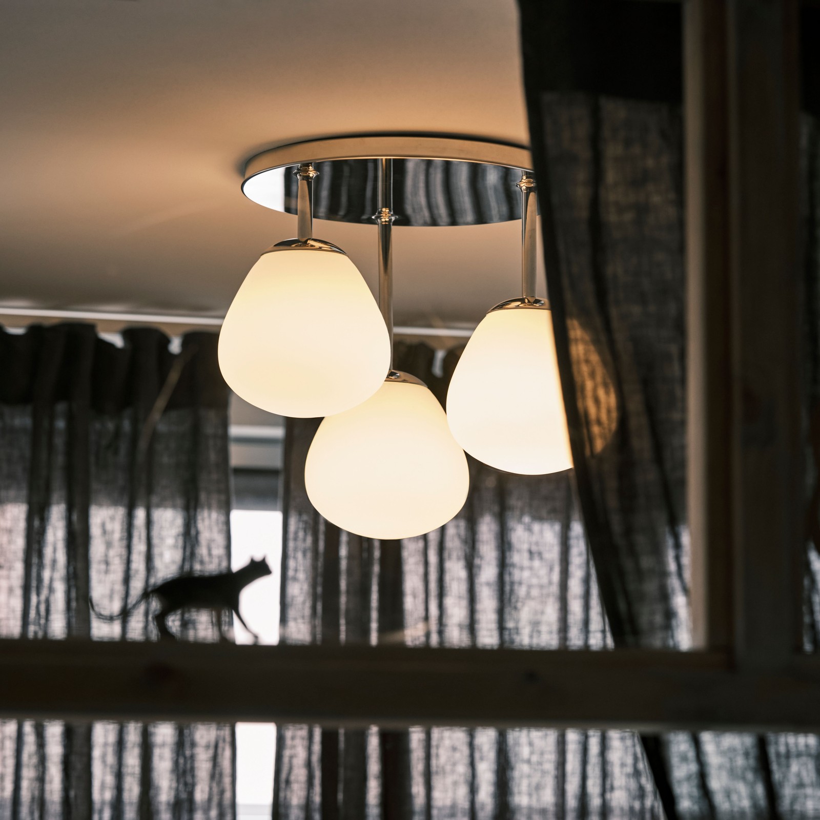 Stylish & Bright Ceiling Lights for Every Room - IKEA