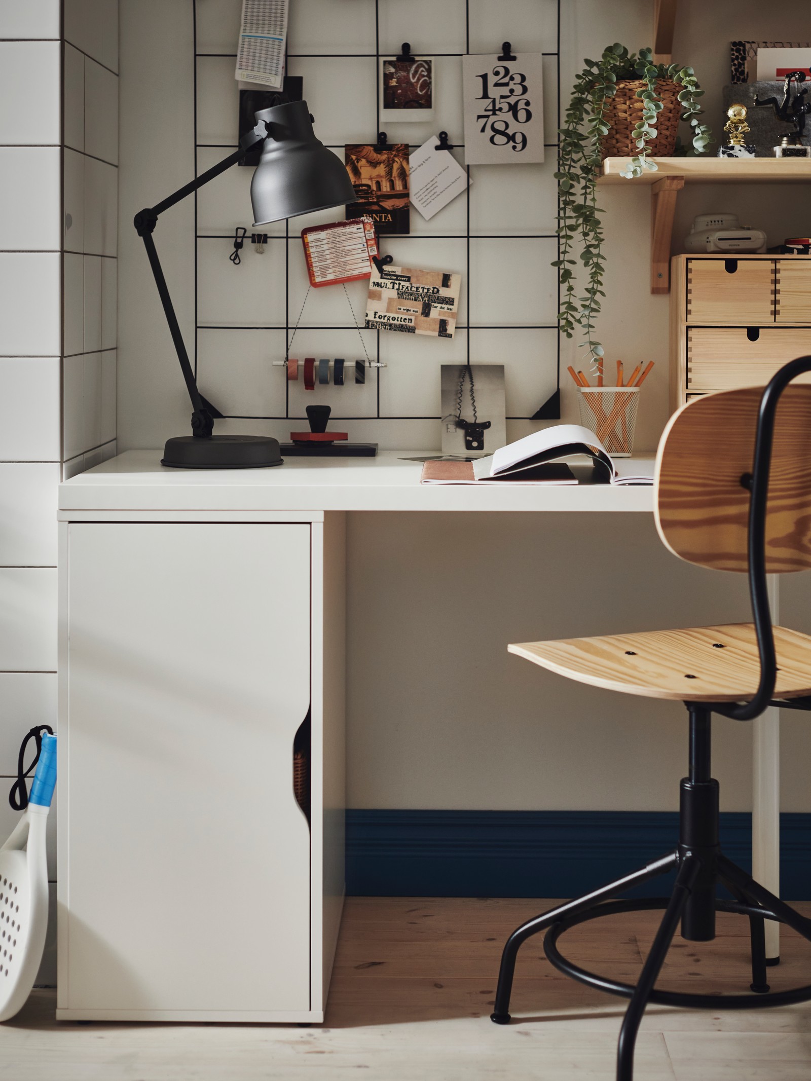 Desks, Computer Desks & Laptop Tables - IKEA CA