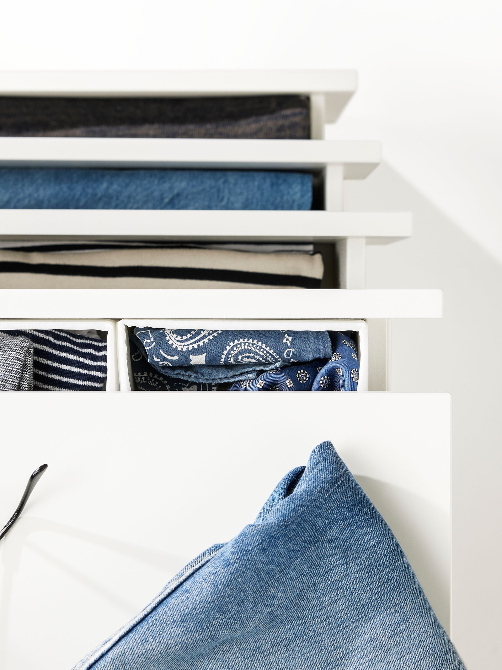 How to organise a chest of drawers made easy - IKEA UK