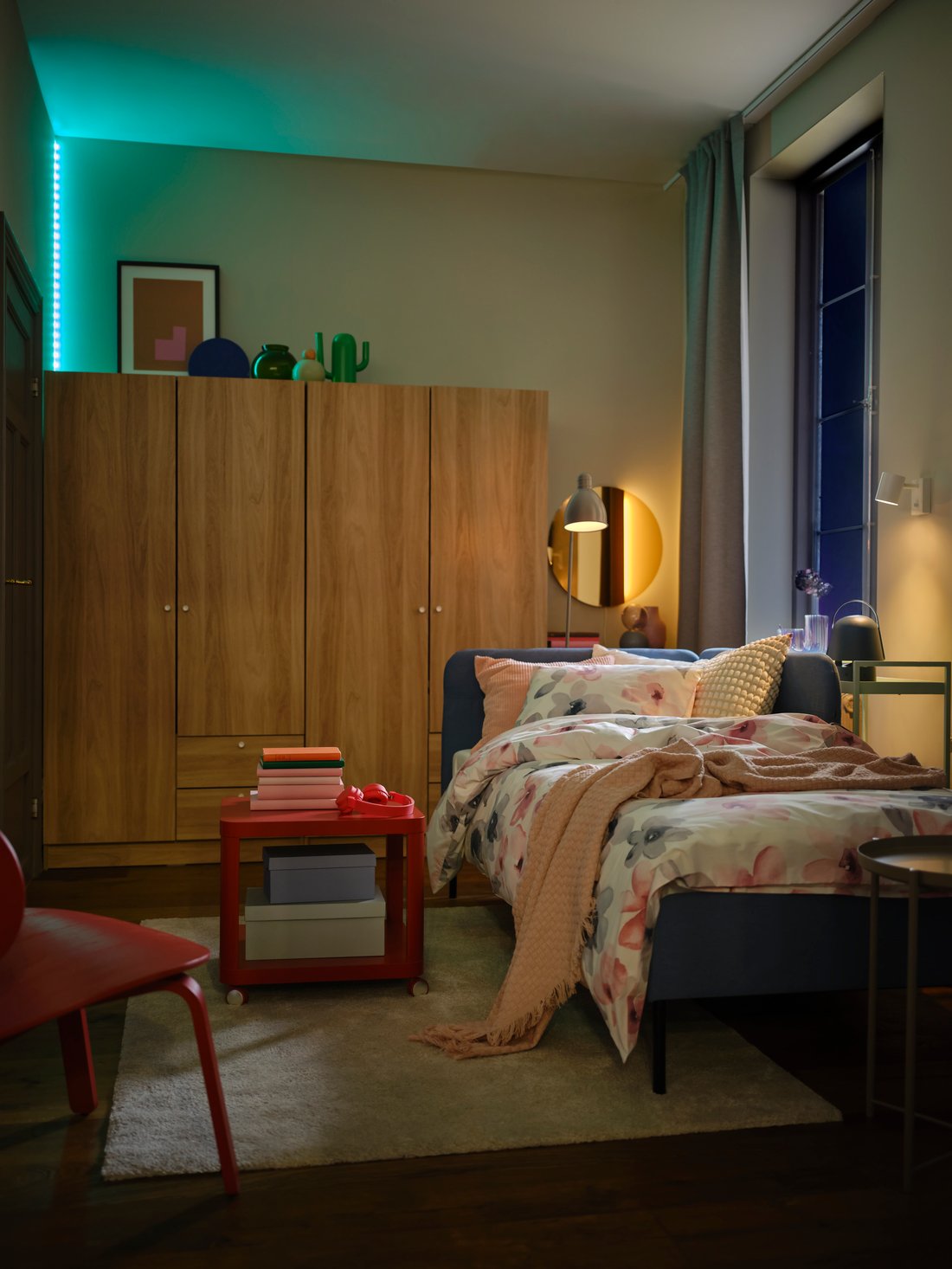 Modern Studio Bedroom Ideas for Small Spaces - IKEA CA