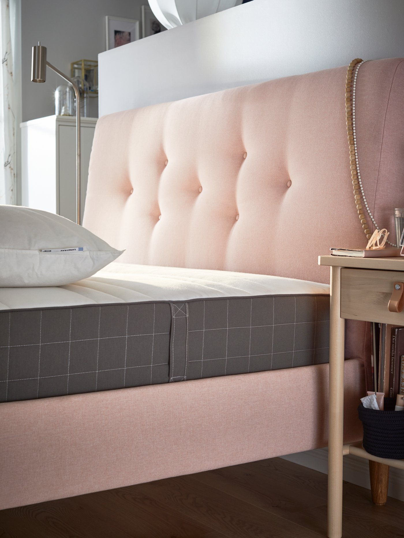 A quick guide to bed frames - IKEA