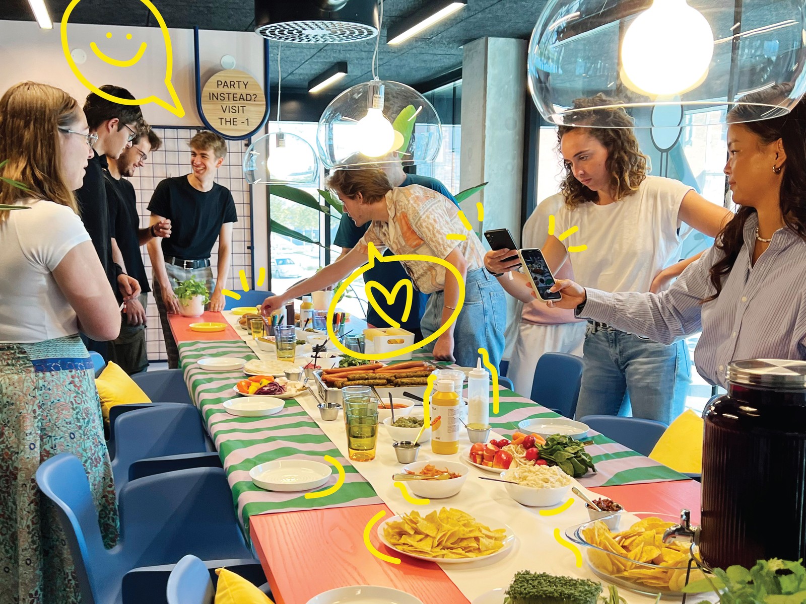 Hot-dog dinner party - IKEA Austria