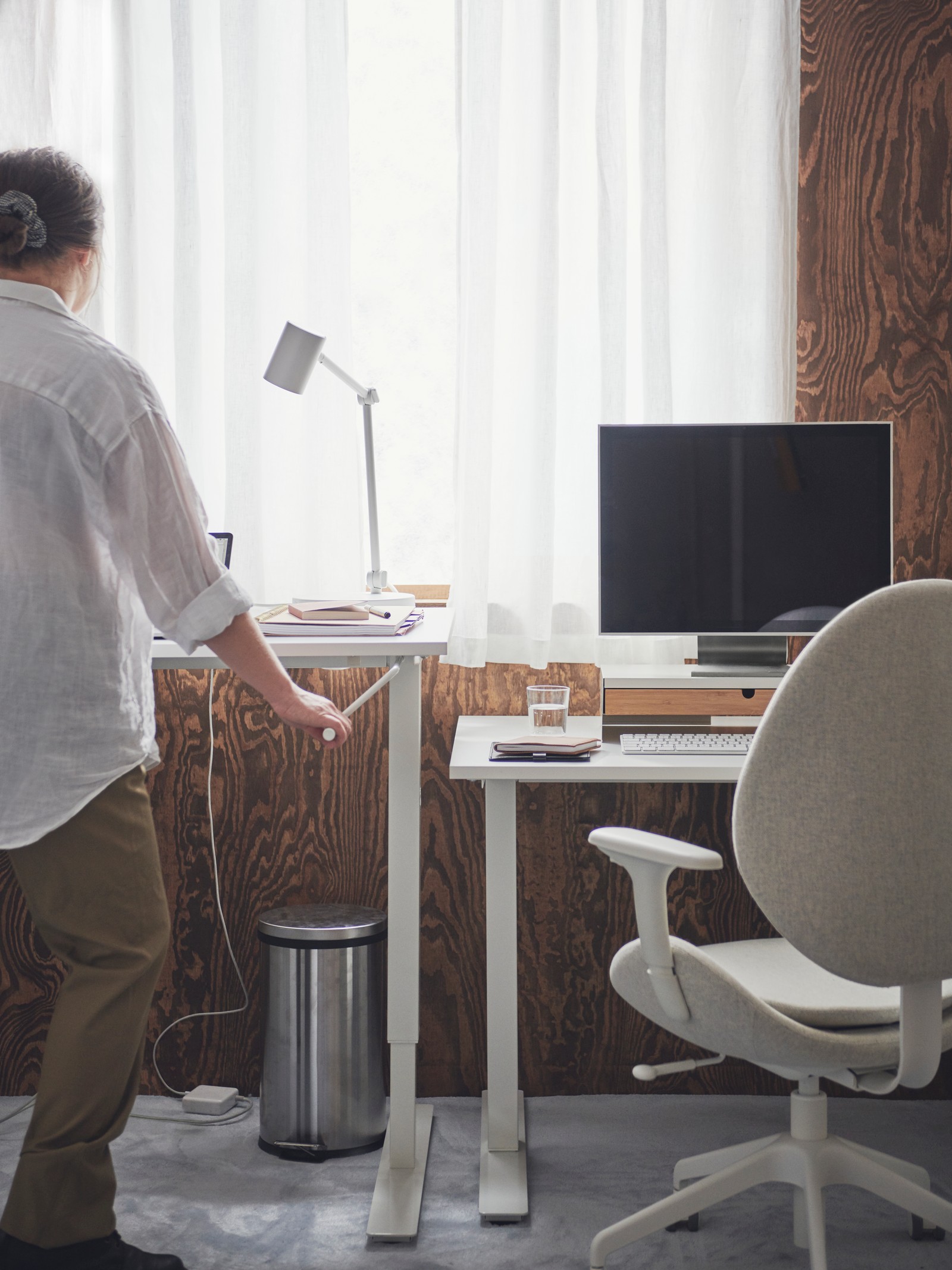 Desks & computer desks - IKEA