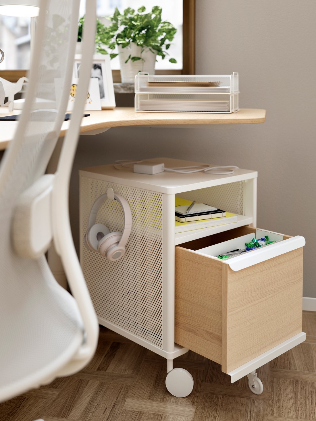 Furniture for high focus offices with a modern touch - IKEA