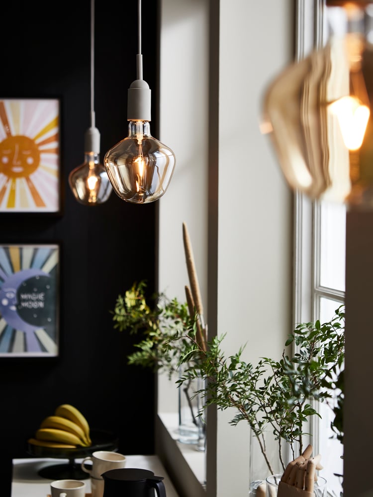 Create a dining room with a Scandi café atmosphere - IKEA CA