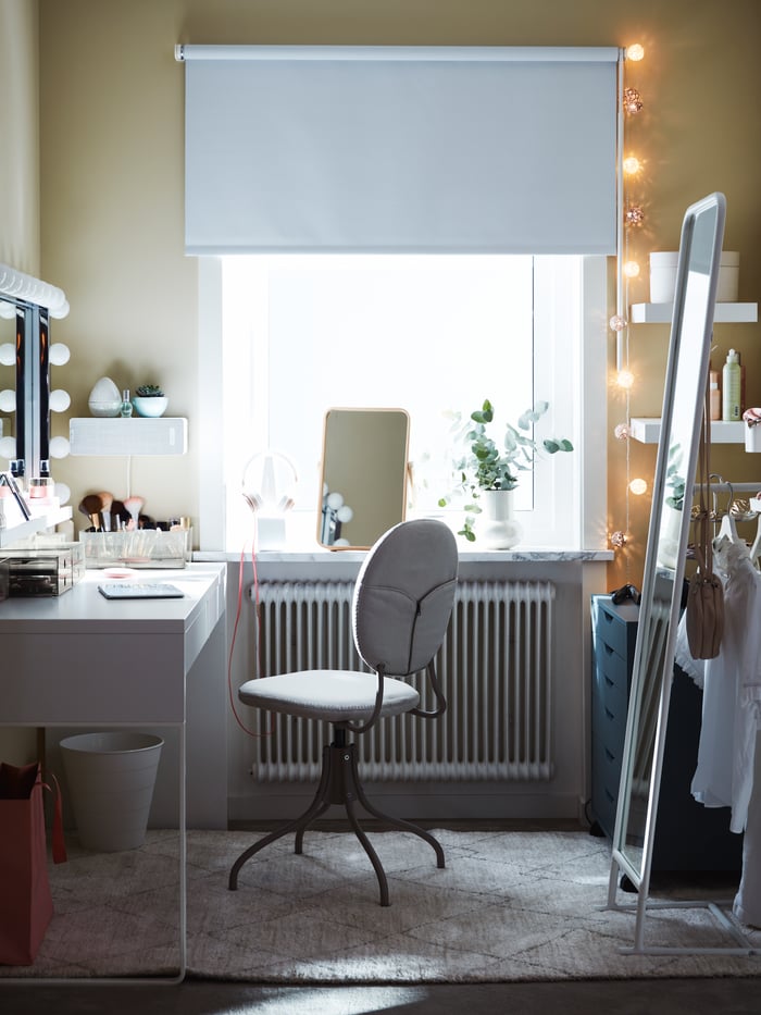 Everything for an all-out vanity table - IKEA