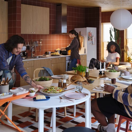 Une pièce commune pour cuisiner et vivre ensemble - IKEA