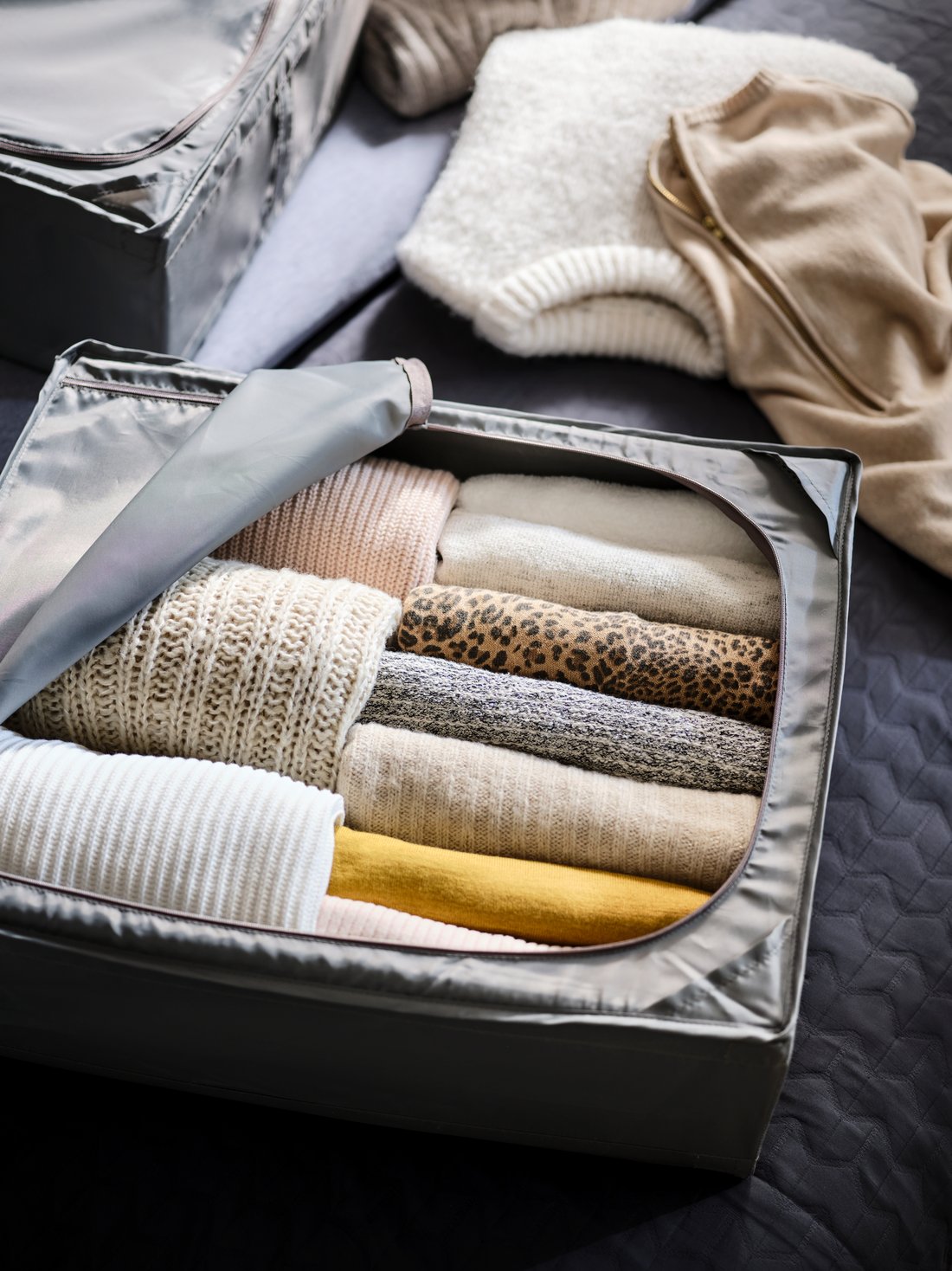 Storing winter clothes – smart tips & tricks! - IKEA