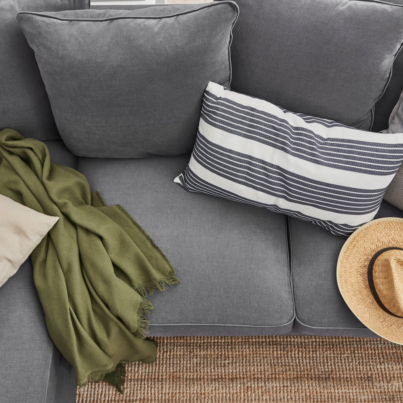 Elegant and comfy minimalist living room design ideas - IKEA