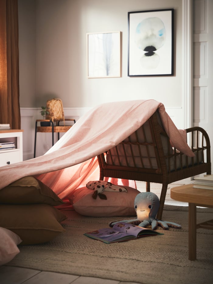3 easy ways to build a blanket fort - IKEA