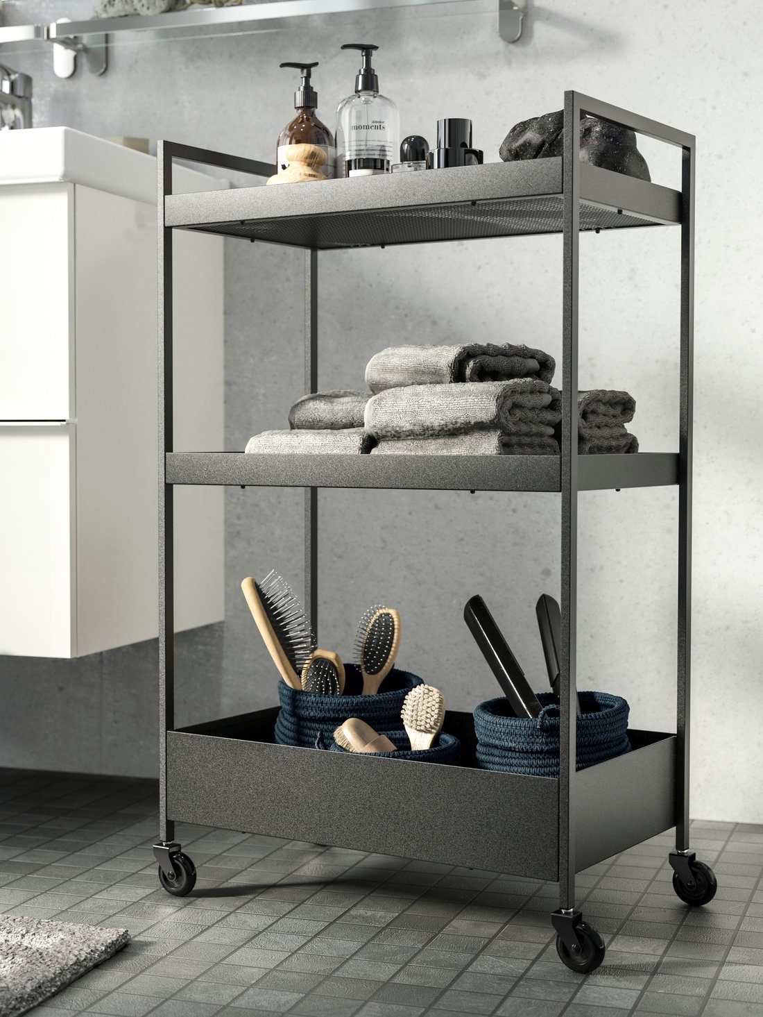 A streamlined look from the shower to the sink - IKEA