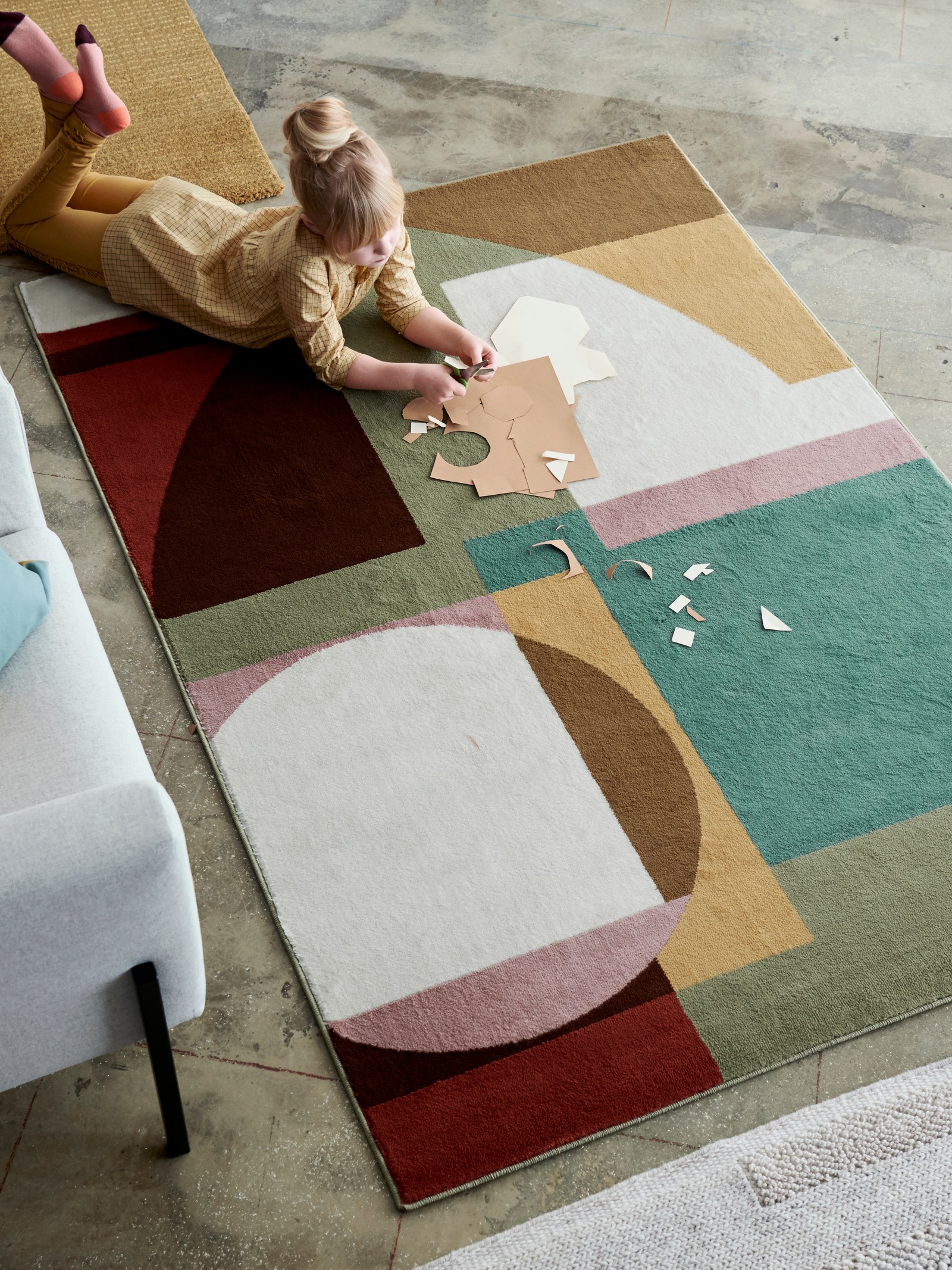 Decorate the floor with rugs - IKEA
