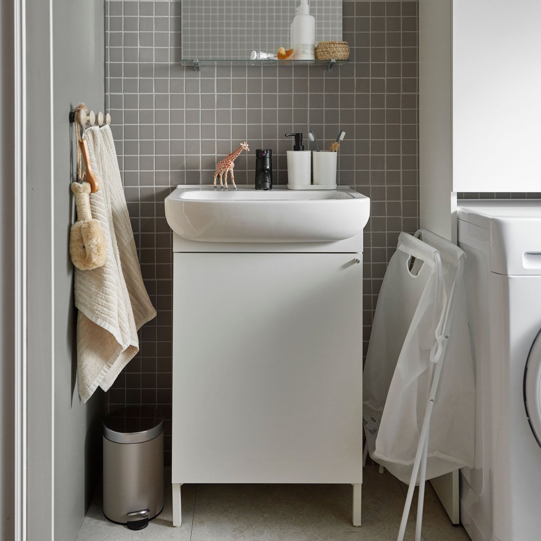 Bathroom cabinets and linen storage - IKEA