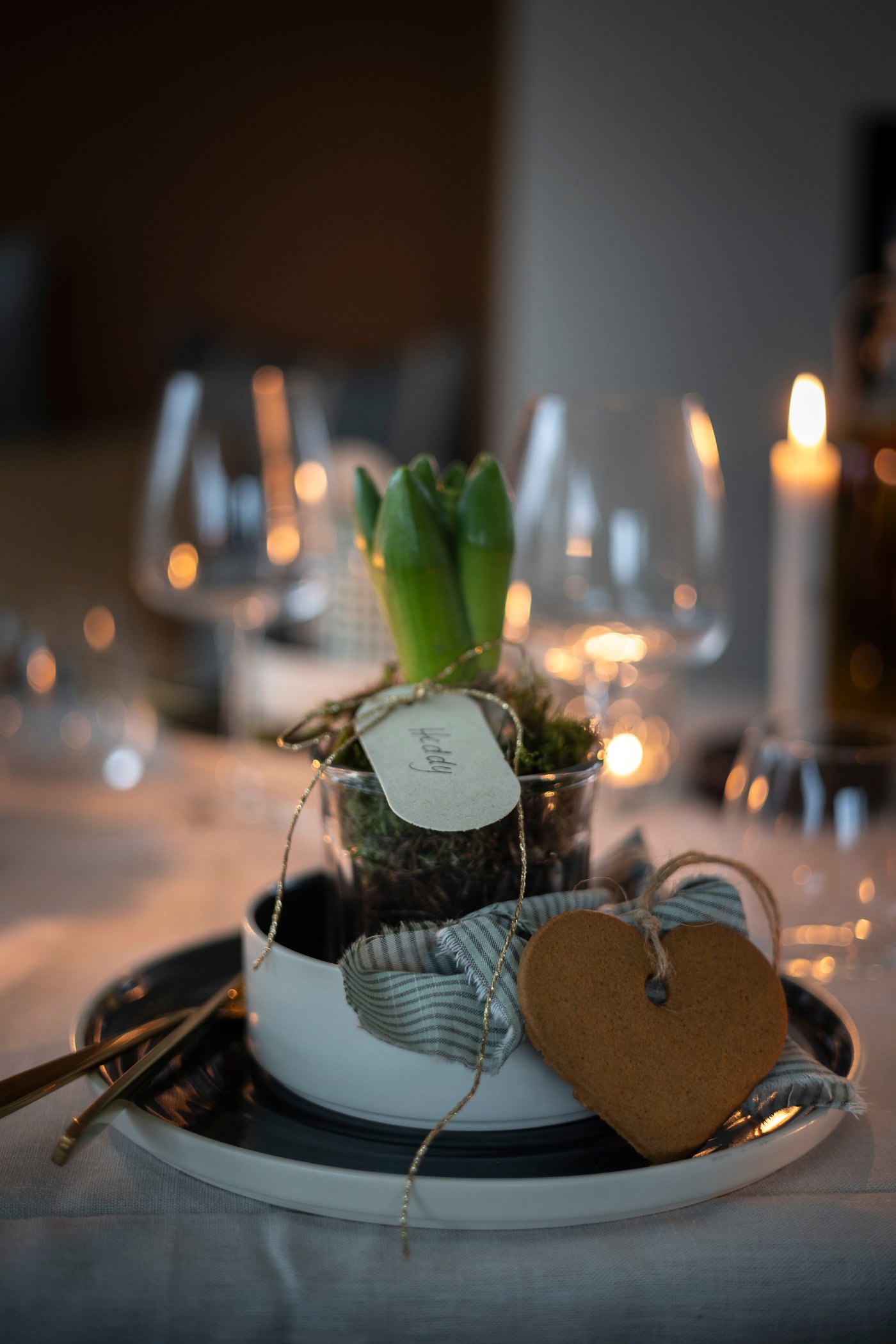 Nordisk og naturlig borddekking til julens måltider - IKEA