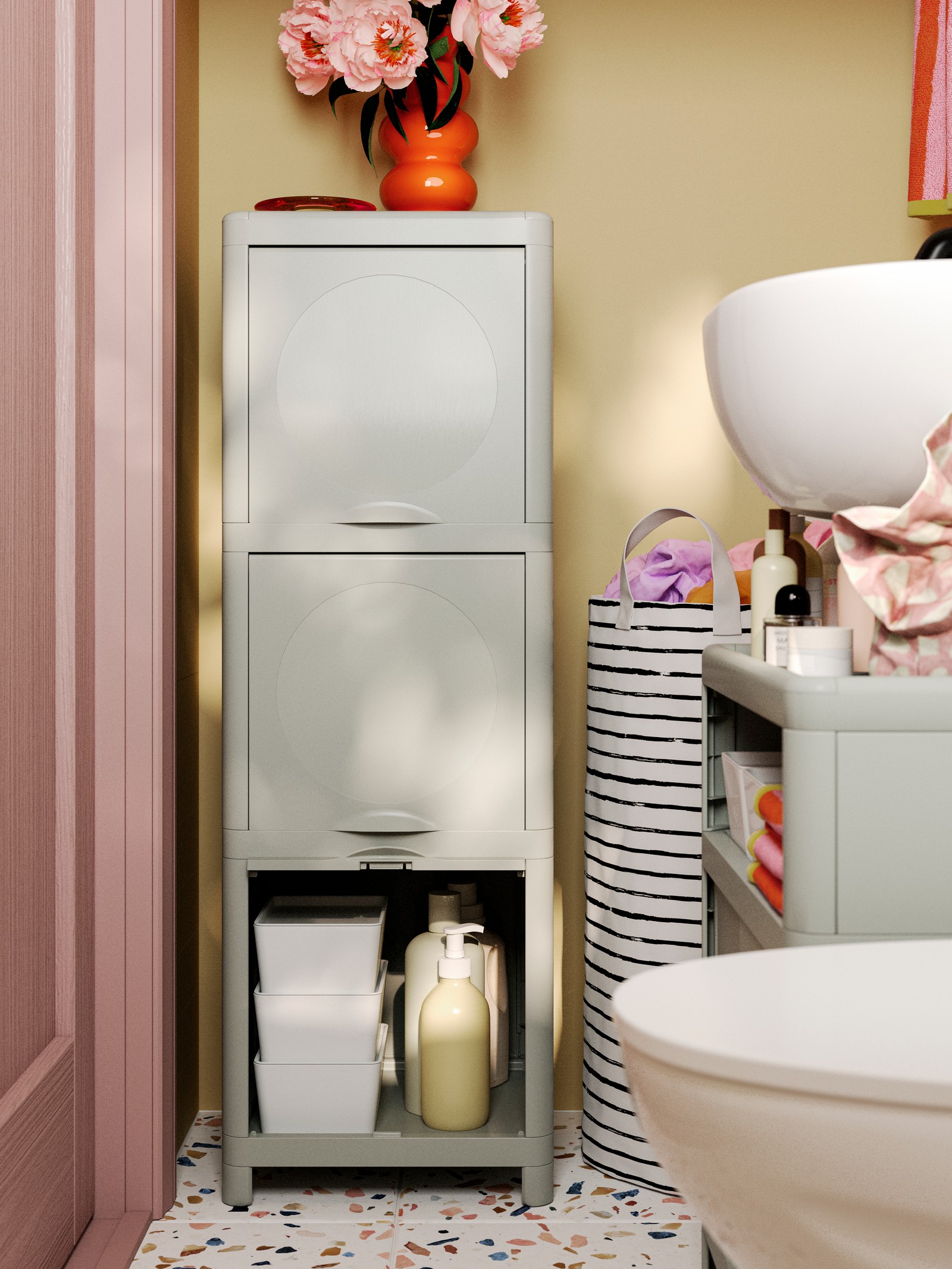 Small bathroom designs on a budget with IVÖSJÖN - IKEA UK