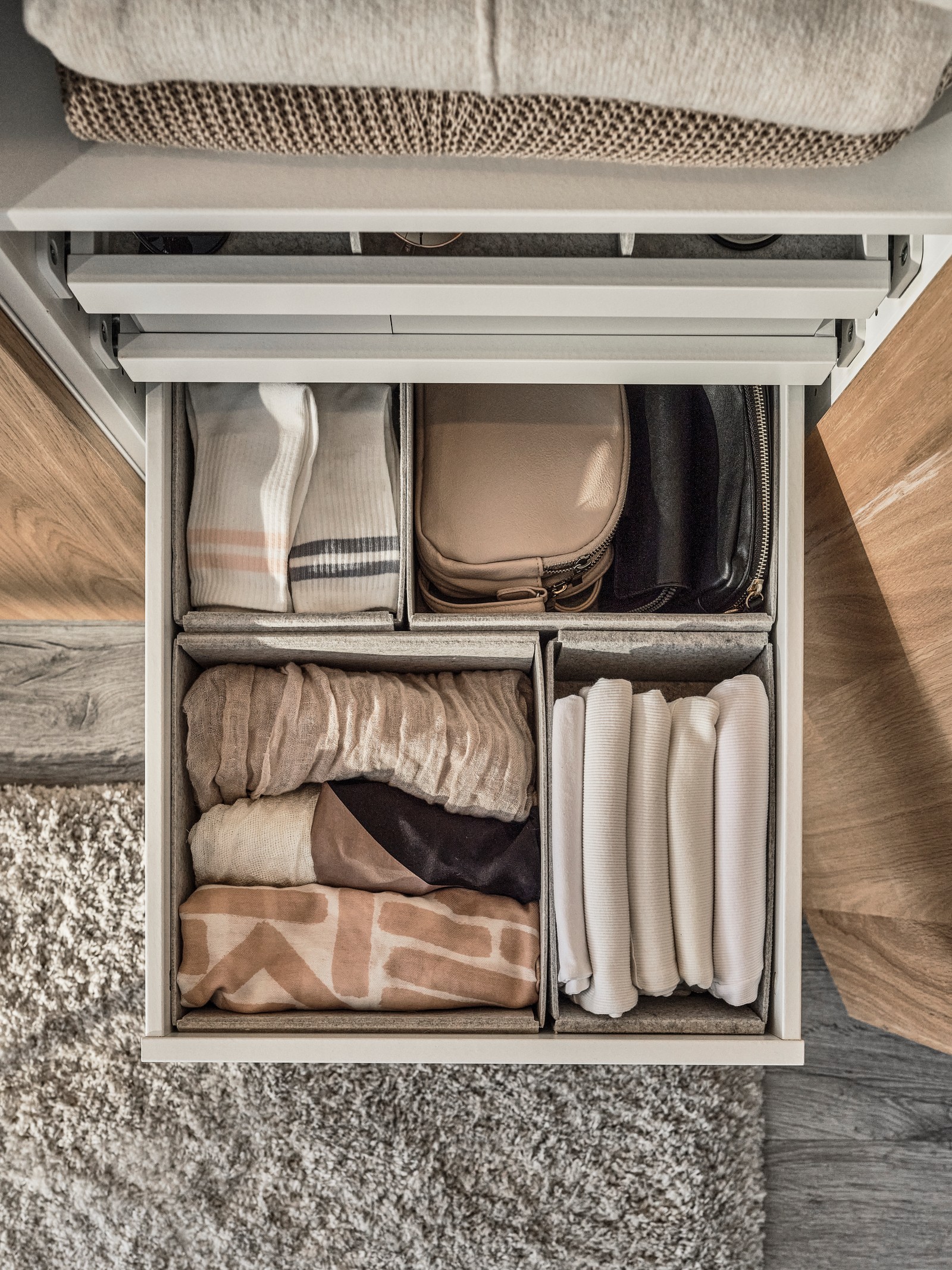 How to organise the inside of your PAX wardrobe - IKEA