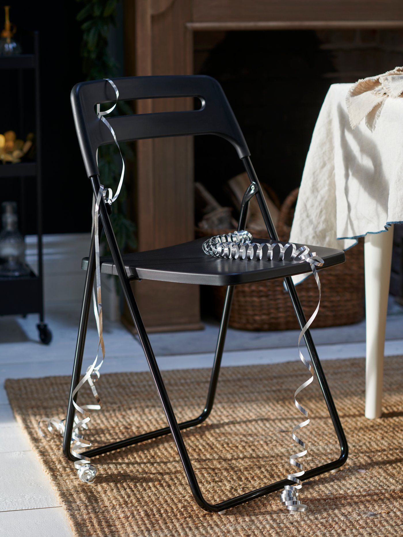 Spisestoler i mange design og utførelser. Finn din stil og den stolen ...