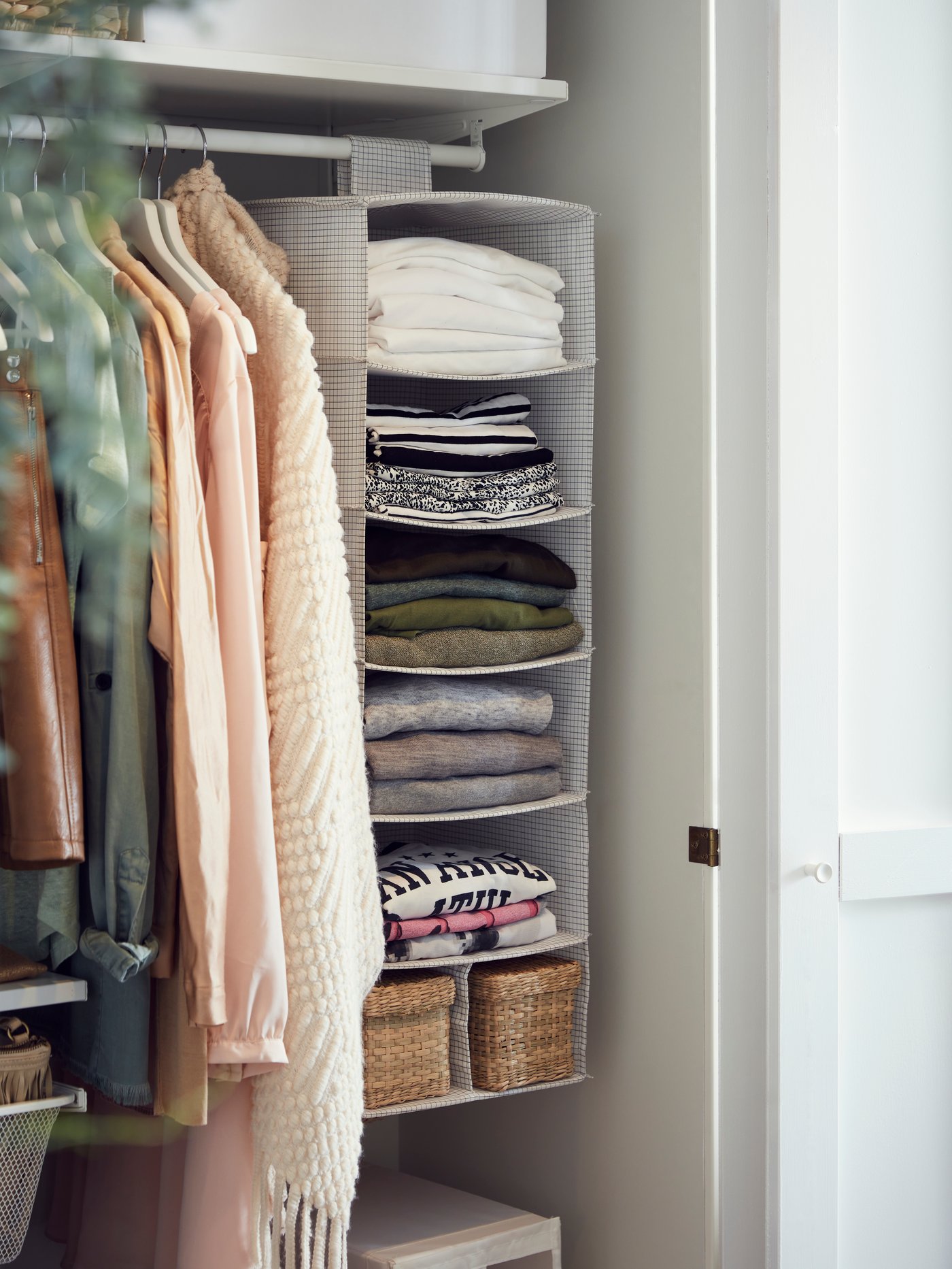 Aménager une petite chambre bien organisée - IKEA