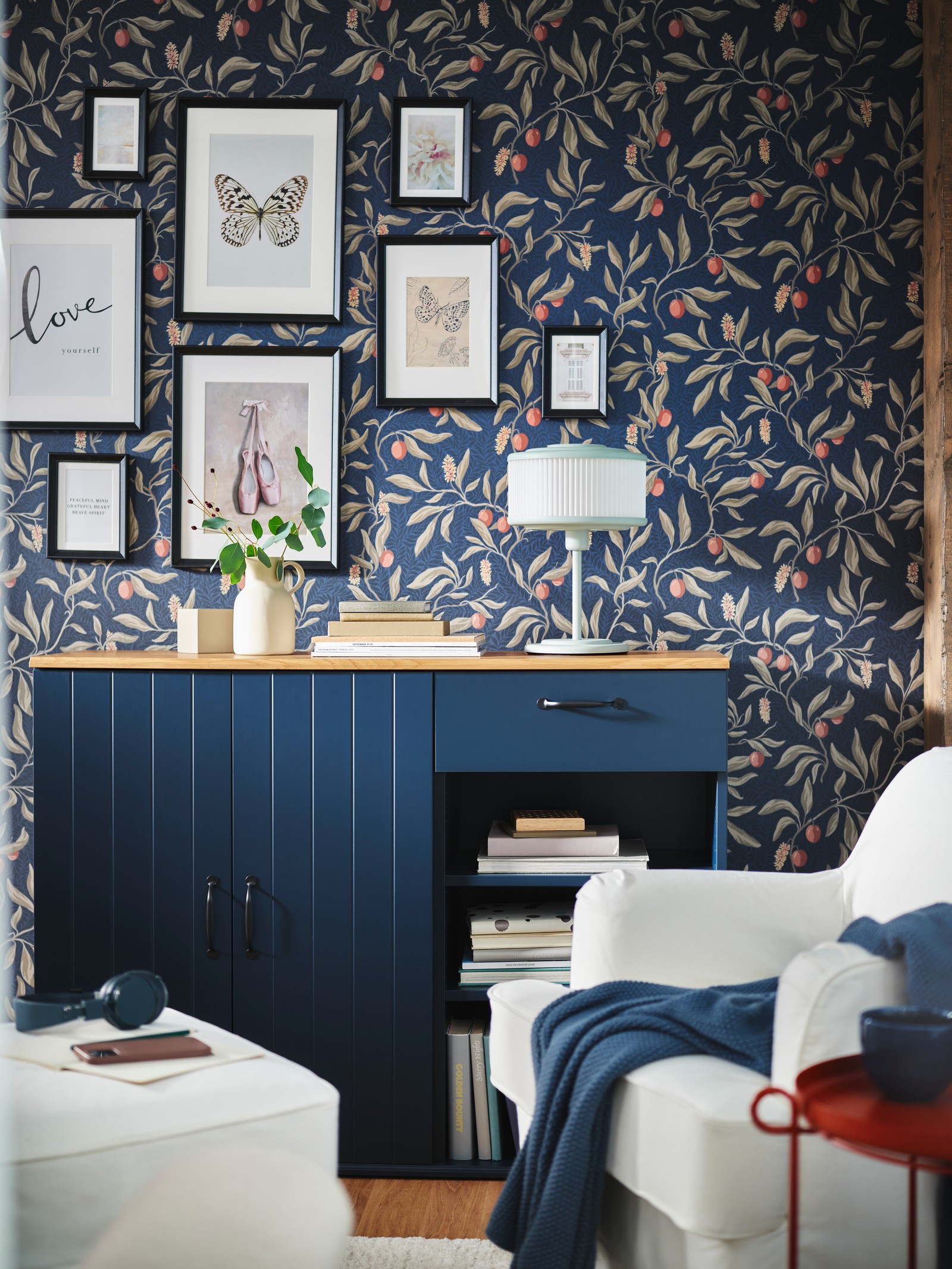 Living room wall décor ideas and tips for your home - IKEA