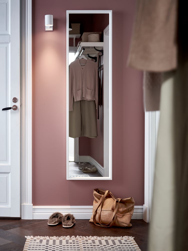 Easy storage ideas for a small, beautiful hallway - IKEA