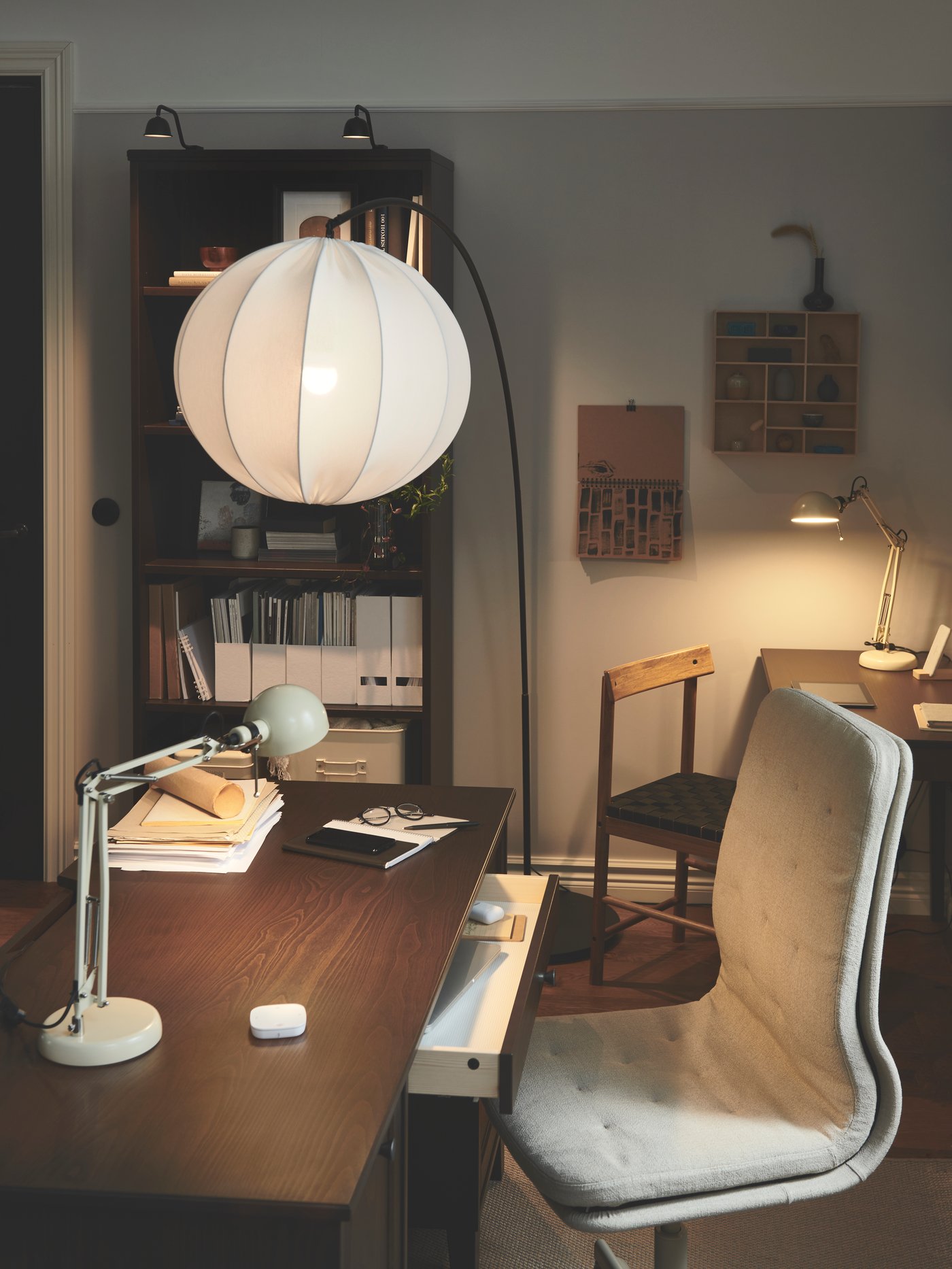 Tables & Study Table Online in Qatar - IKEA