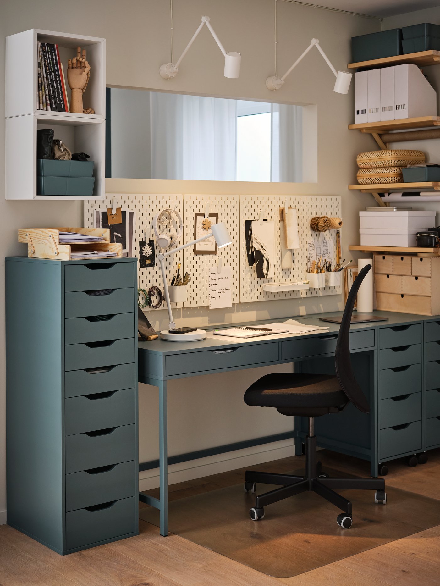 A small workspace at home that is big on style - IKEA