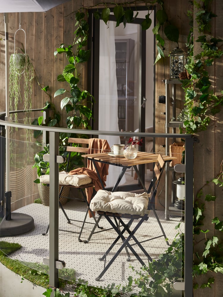 Balcony Plants Bring Coziness to Your Outdoor Space - IKEA CA