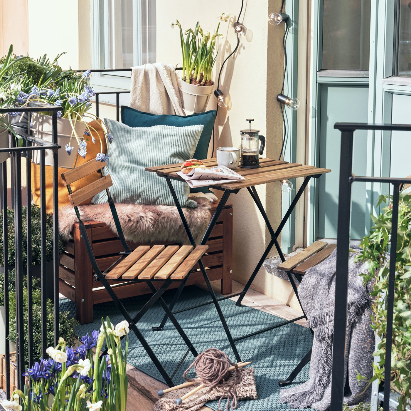8 tips – inred en liten balkong med balkongmöbler - IKEA