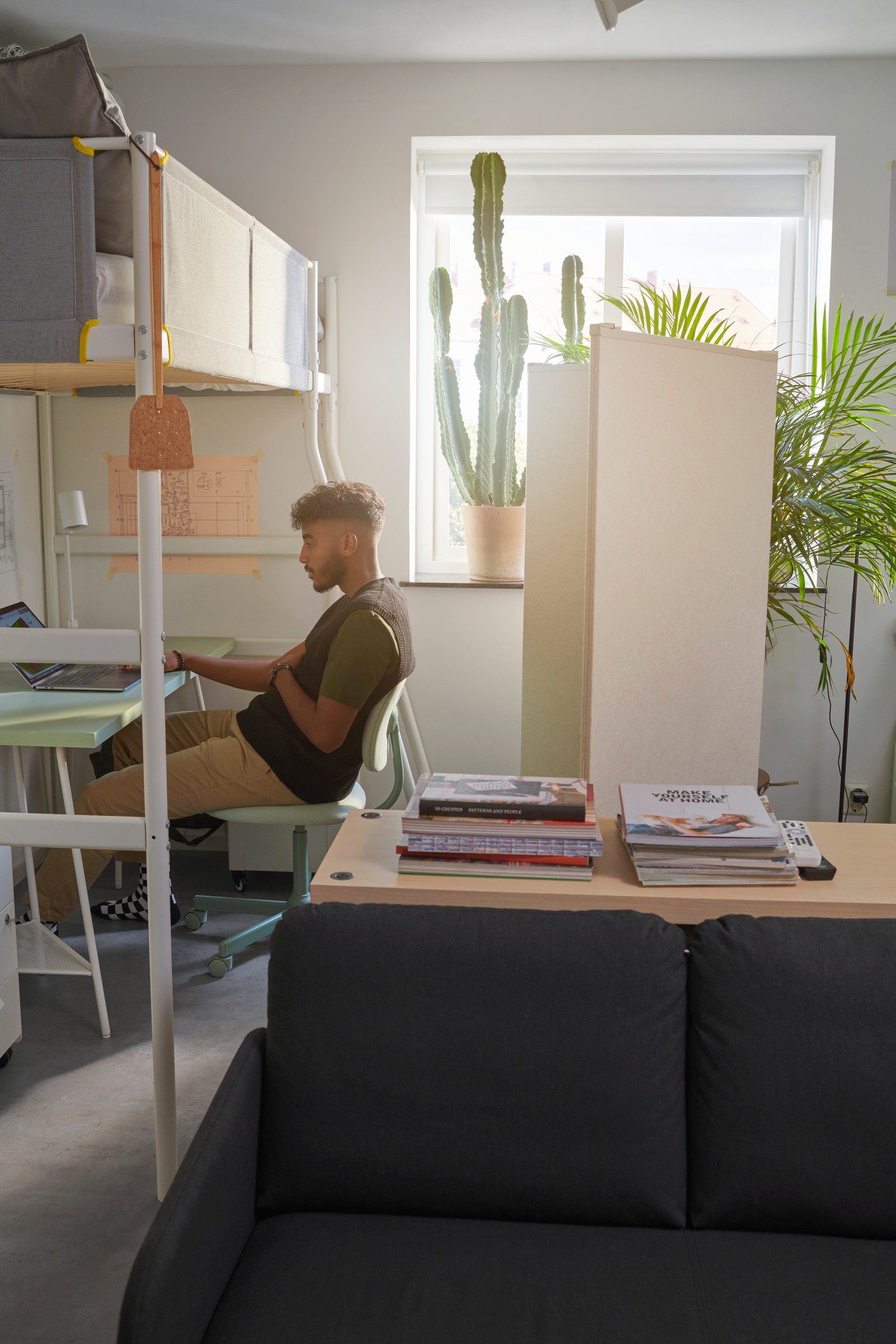 Clever Solutions For A Tidy And Organized Dorm Room - IKEA CA