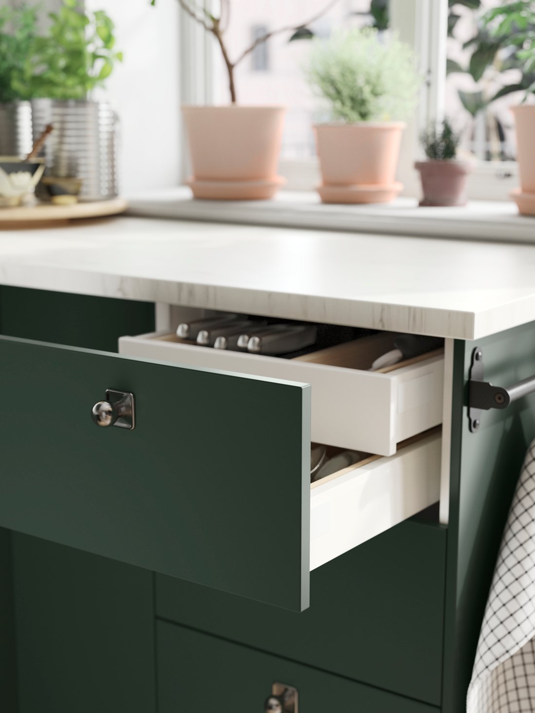 The appeal of deep green HAVSTORP kitchen fronts - IKEA