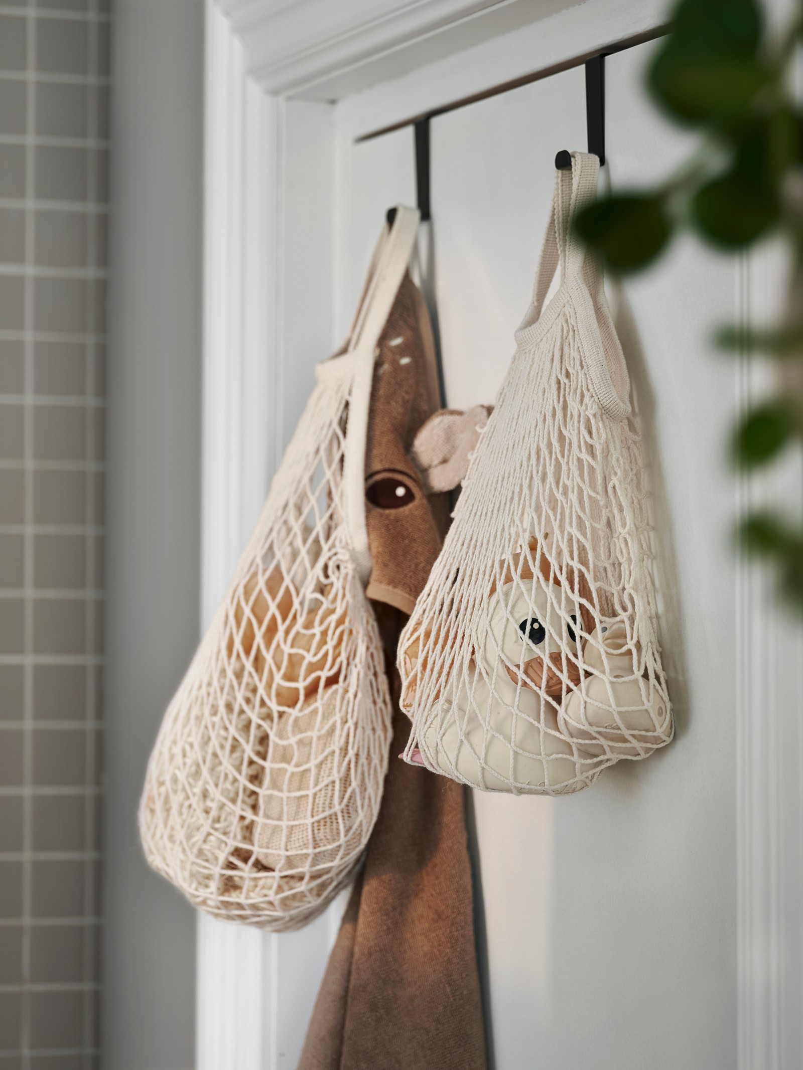 A small bathroom with compact laundry functionality - IKEA | IKEA Singapore