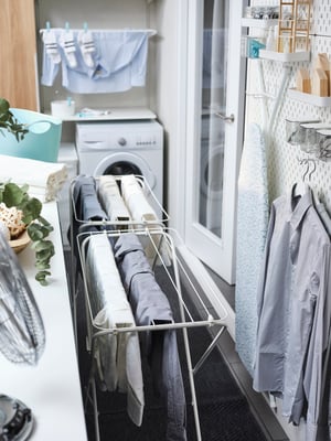 Easy ideas for a balcony laundry solution - IKEA
