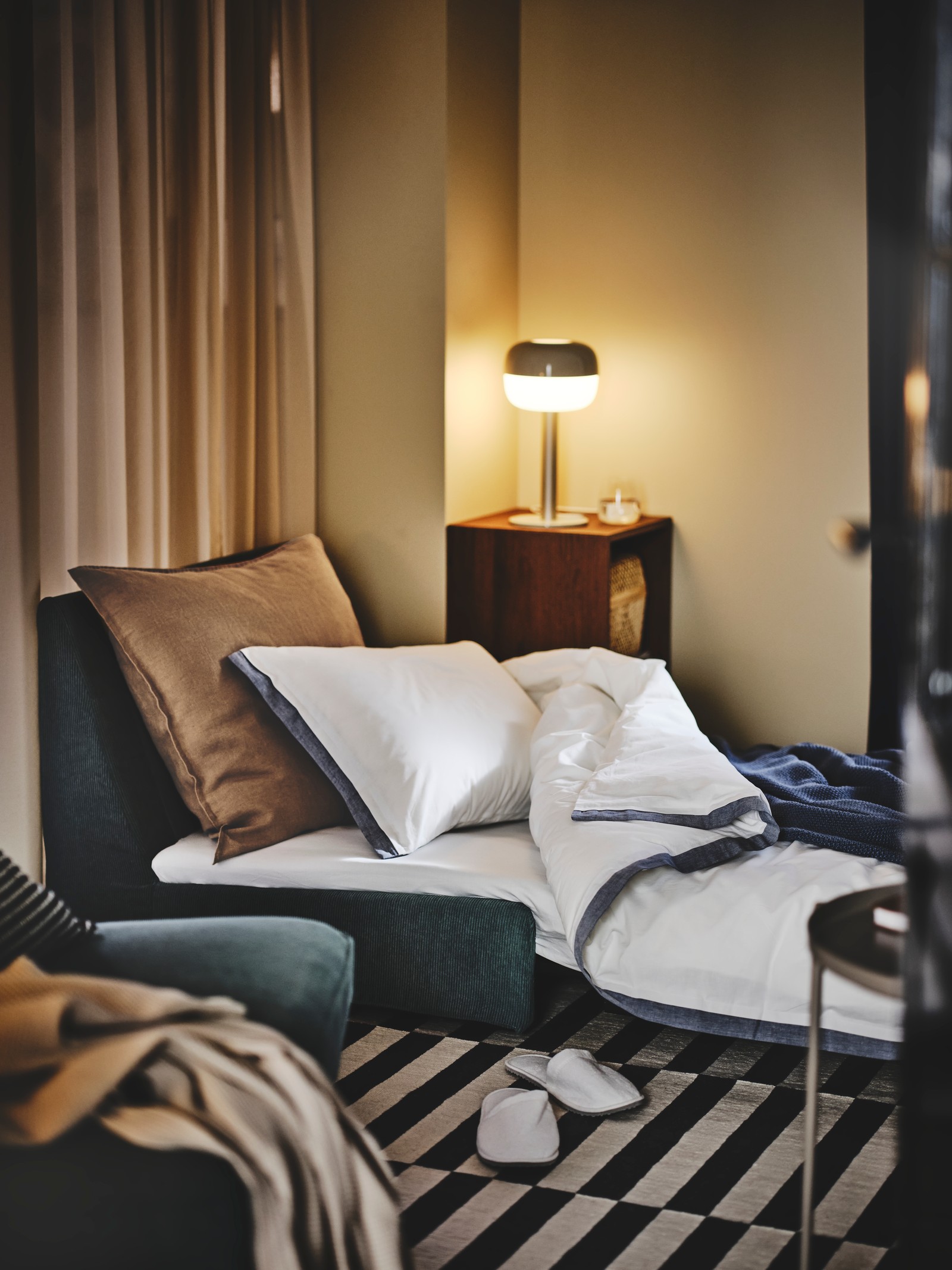 Optimise your space with very small living room ideas - IKEA