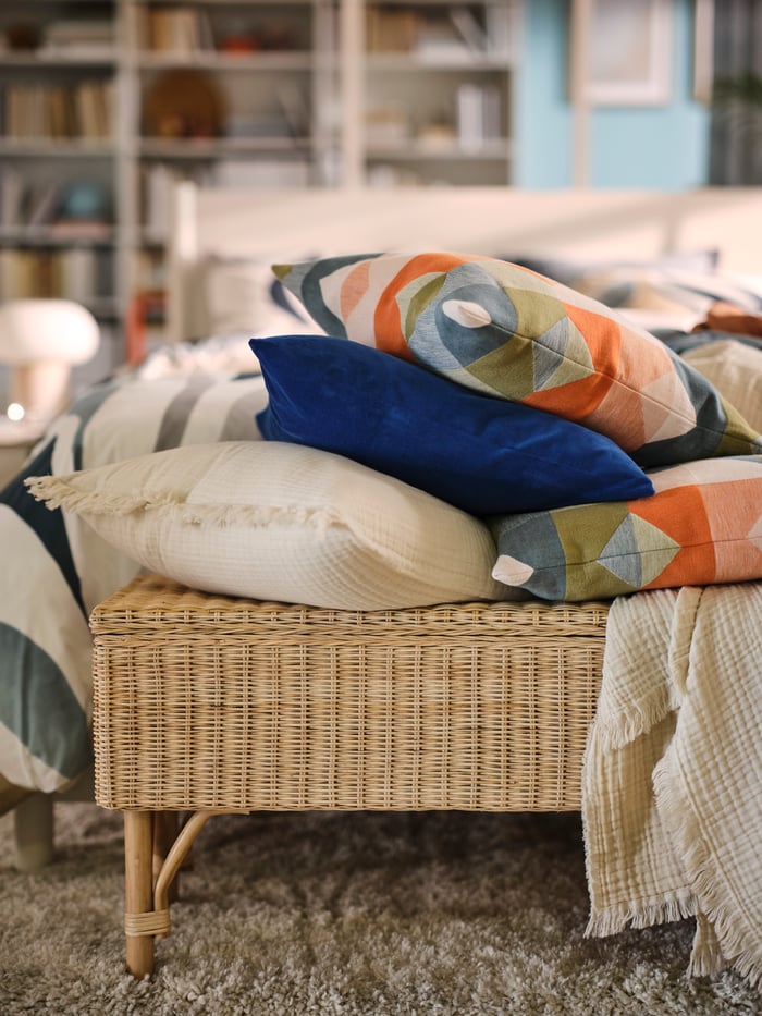 Stora & små kuddar och kuddfodral för vardagsrum och sovrum - IKEA