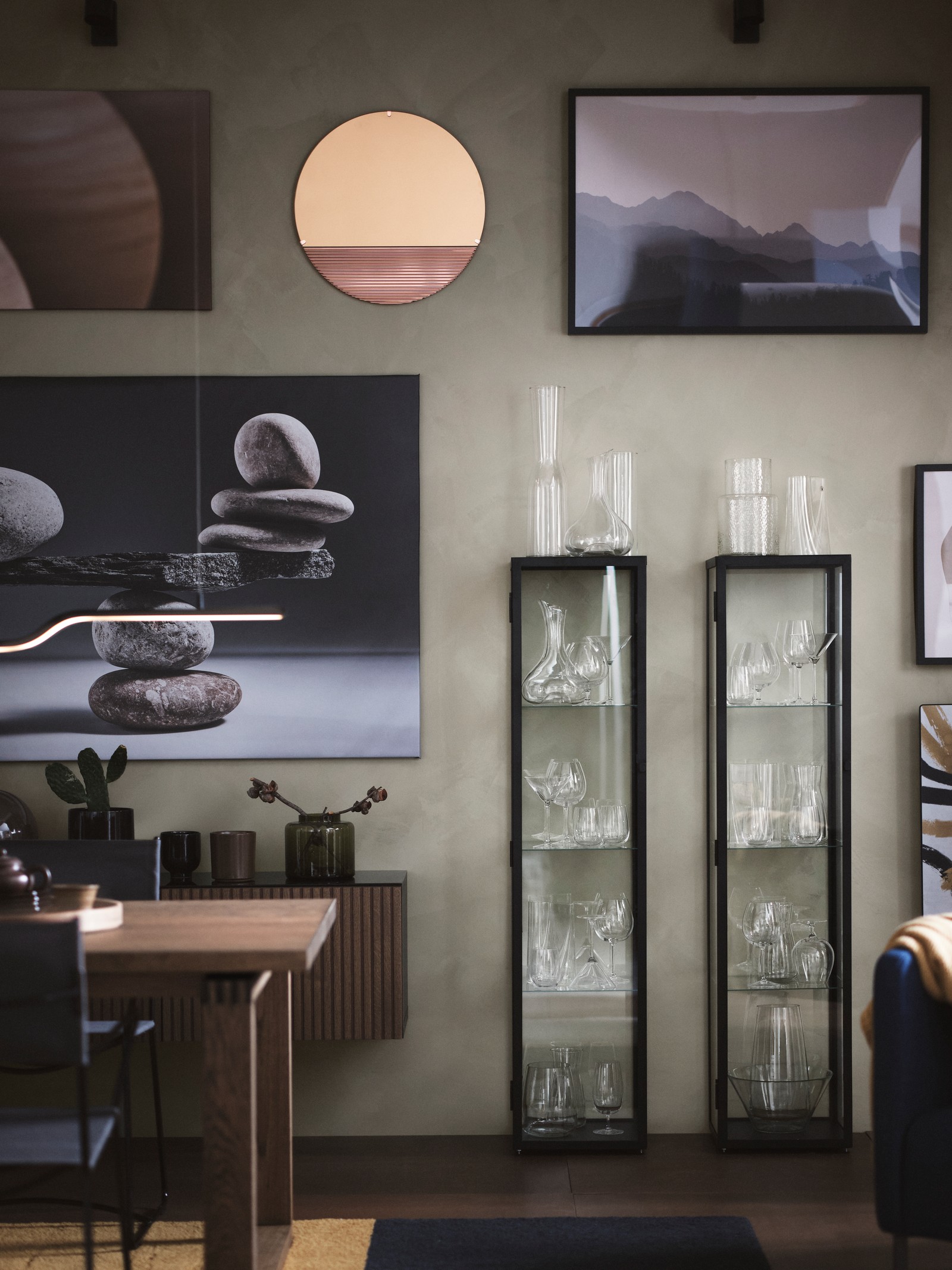 Skabe og vitrineskabe - Flot opbevaring til alle rum - IKEA