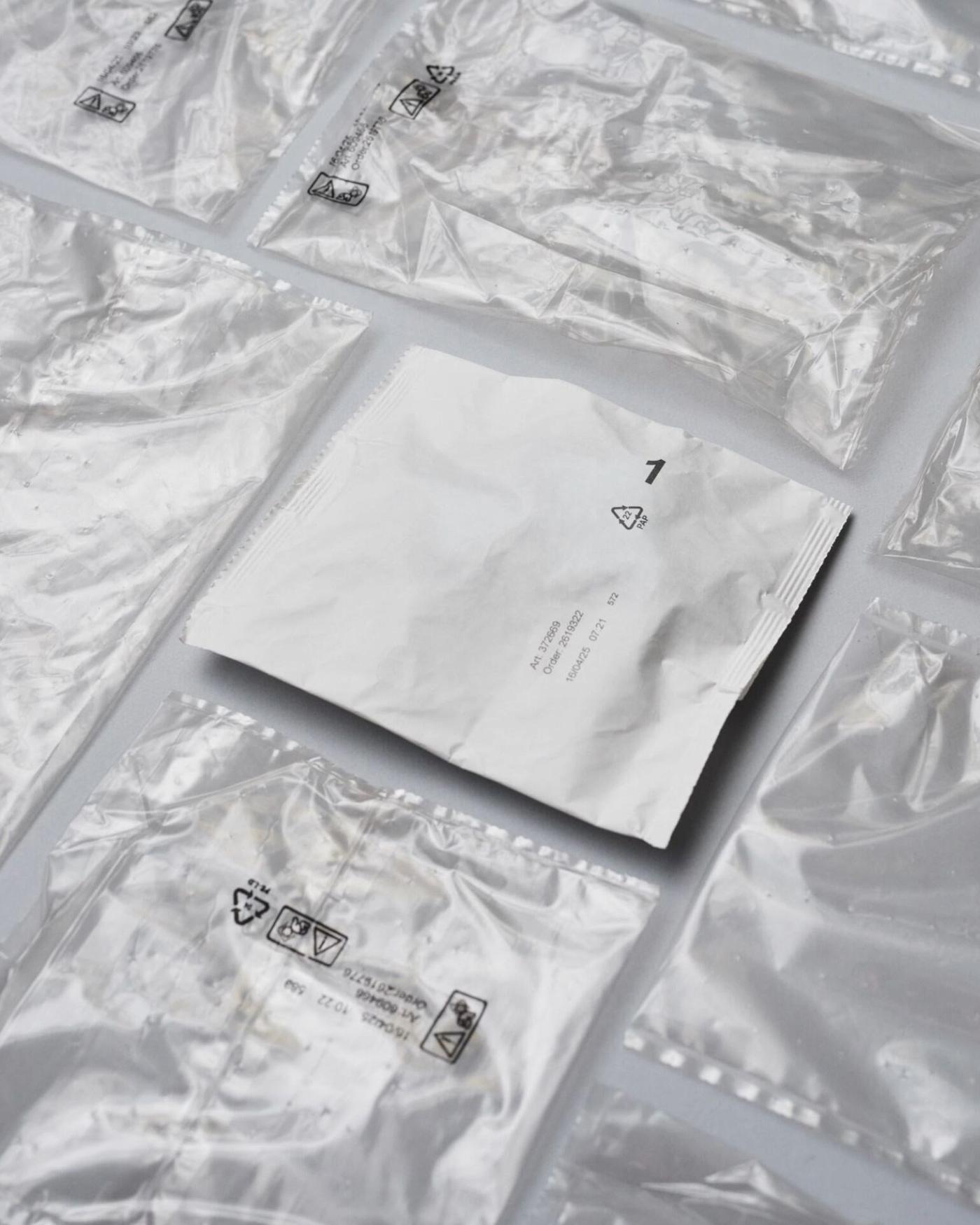 Replacing plastic: paper-based fitting bags - IKEA Global