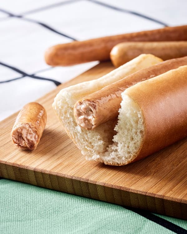 Introducing a plant-based evolution of the IKEA hot dog – IKEA Global