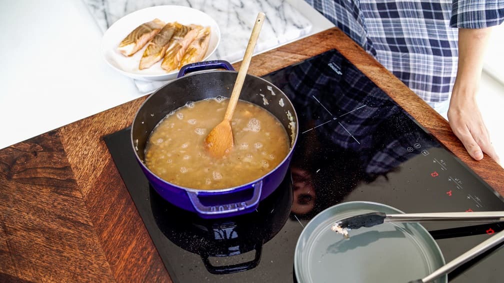 Cook with IKEA - Fried salmon with lentil - IKEA