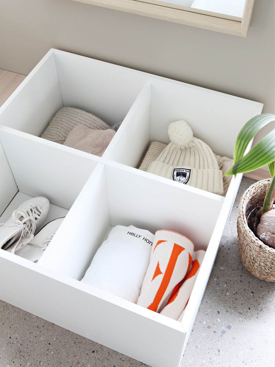 En romslig gang med oppbevaring fra gulv til tak - IKEA