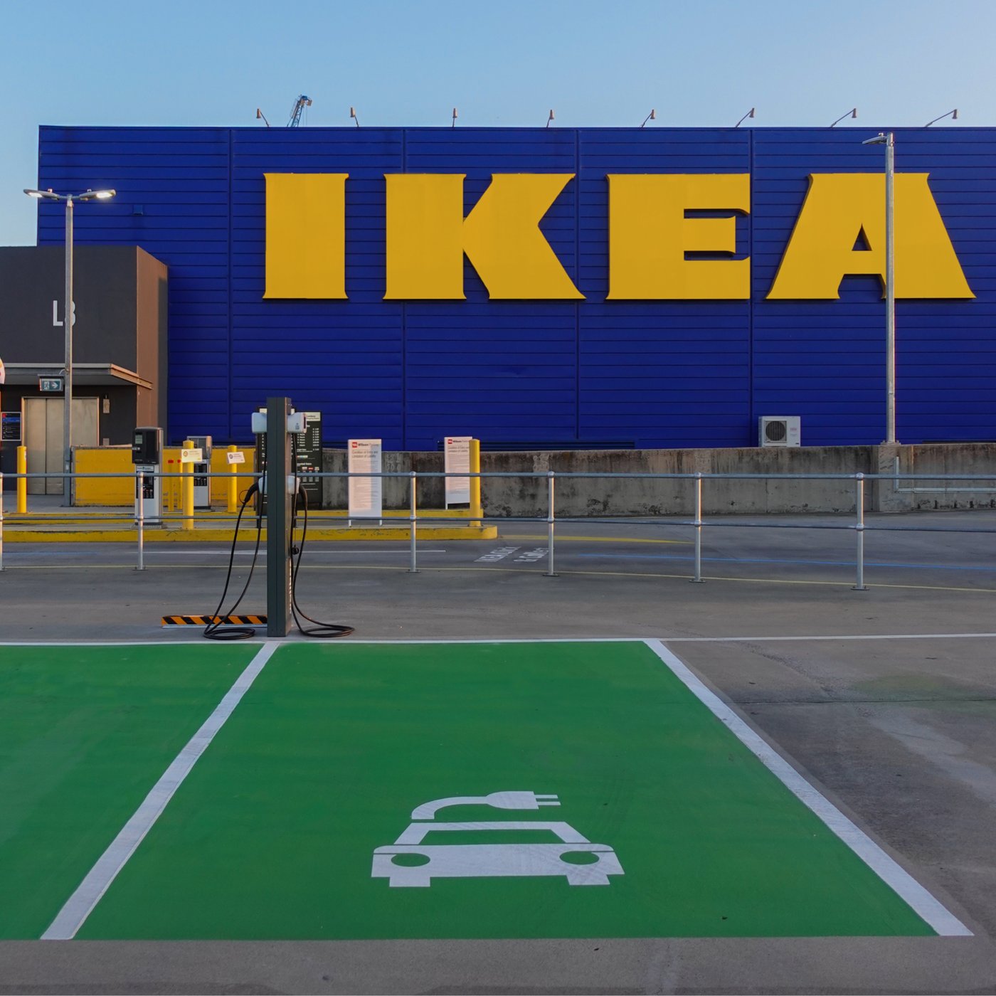 100% zero emissions - IKEA