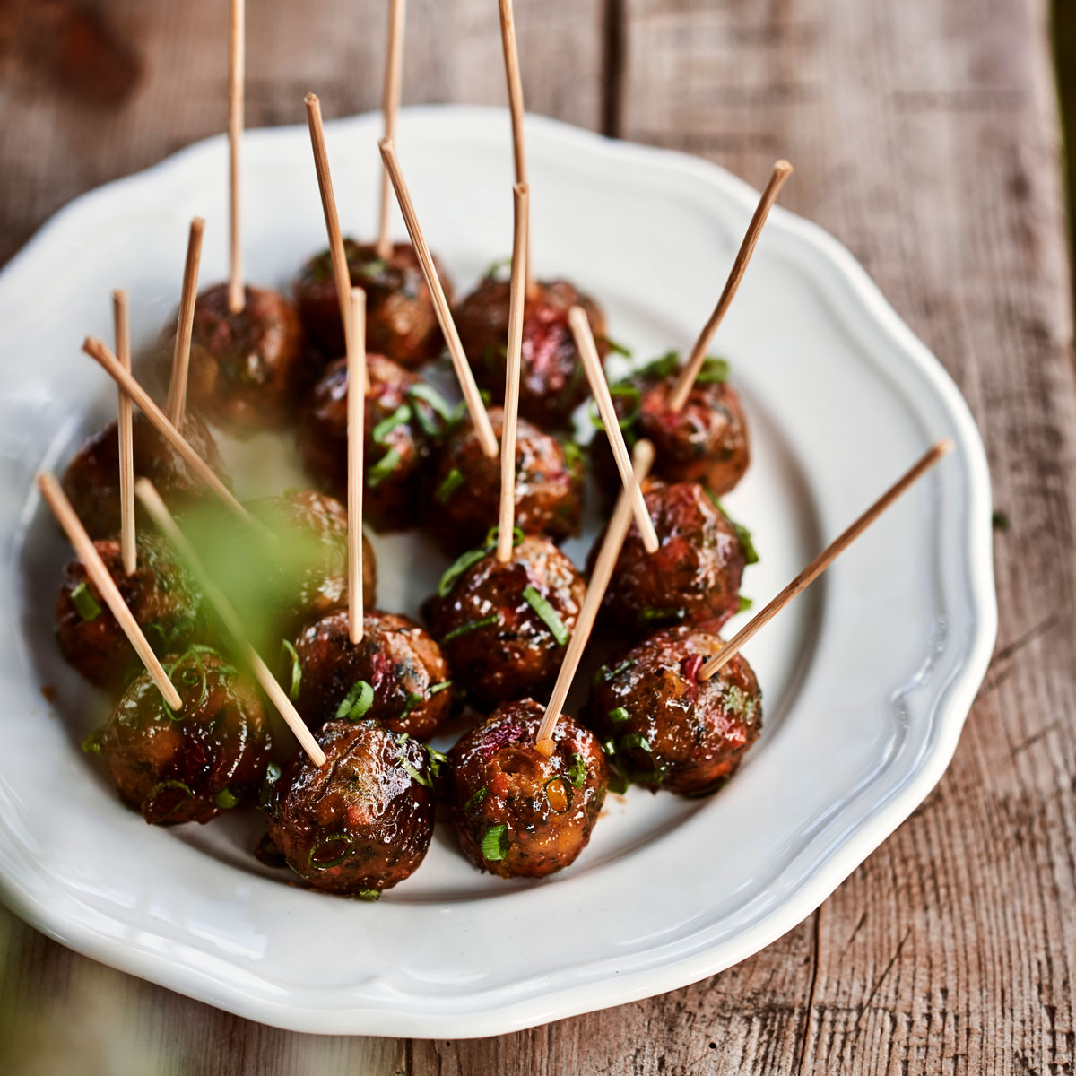 Set the table for Midsommar - IKEA Switzerland