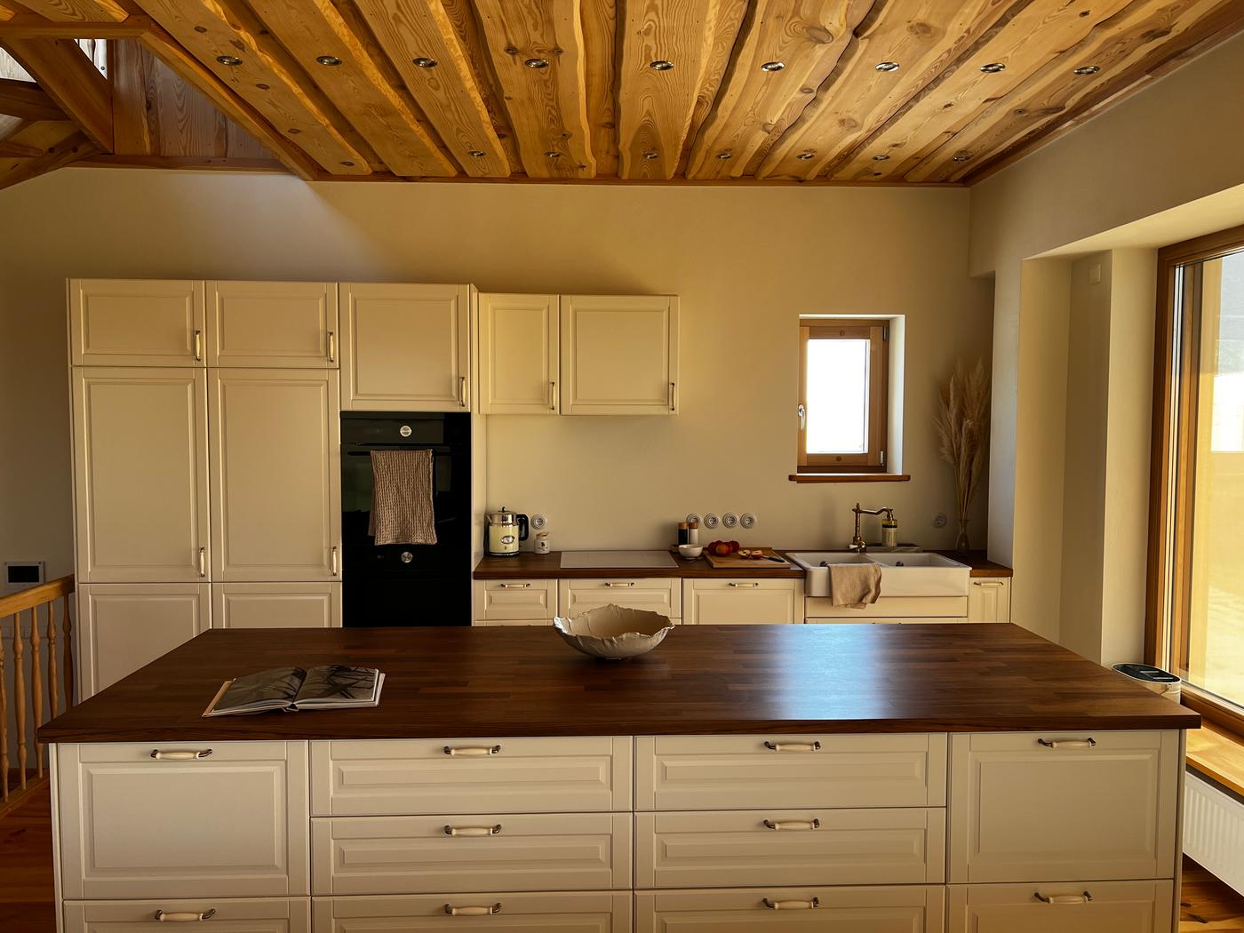 Country kitchen with storage space @anjaschuschu - IKEA Switzerland
