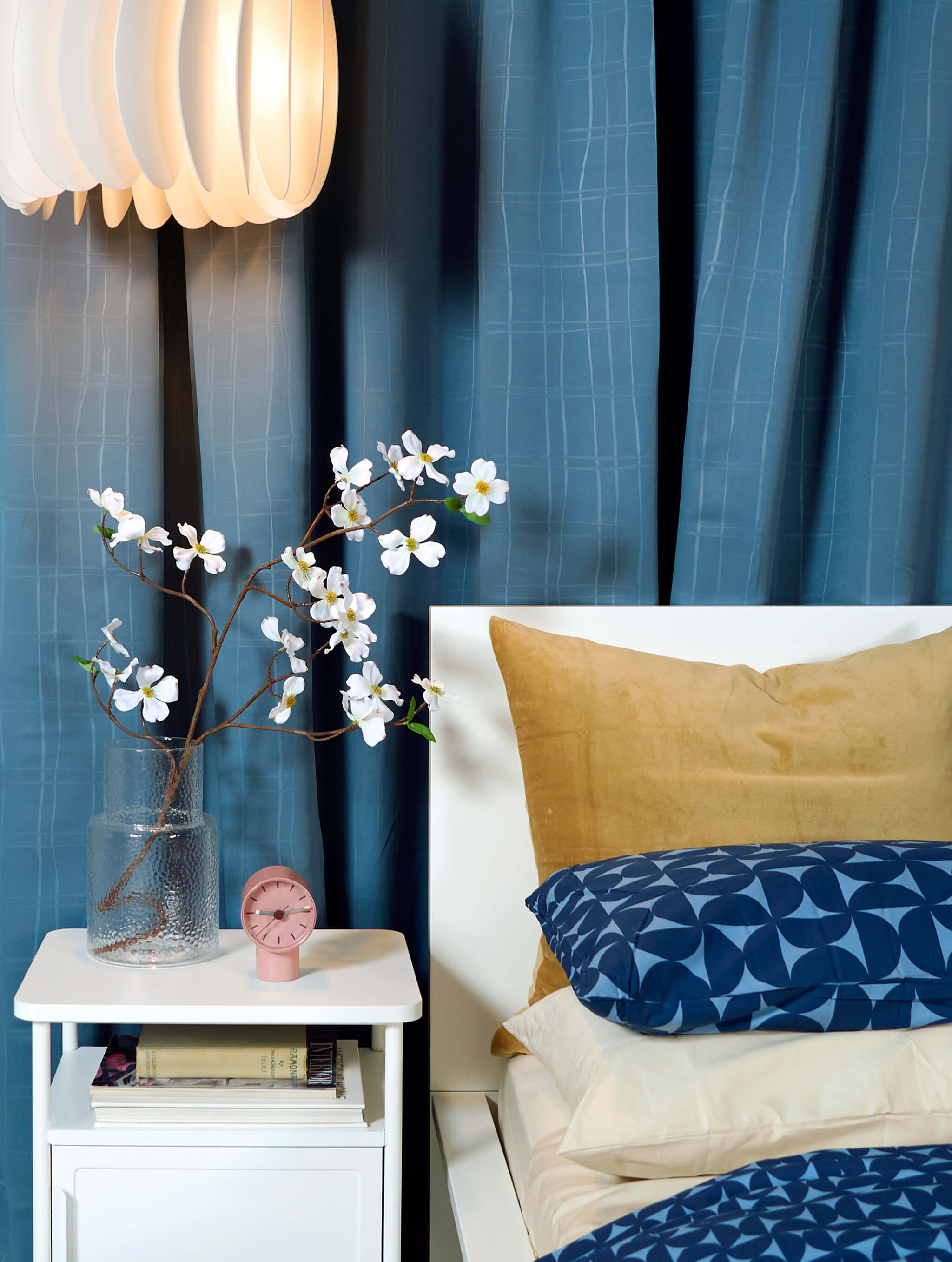 Tips for organizing your bedroom into activity zones - IKEA