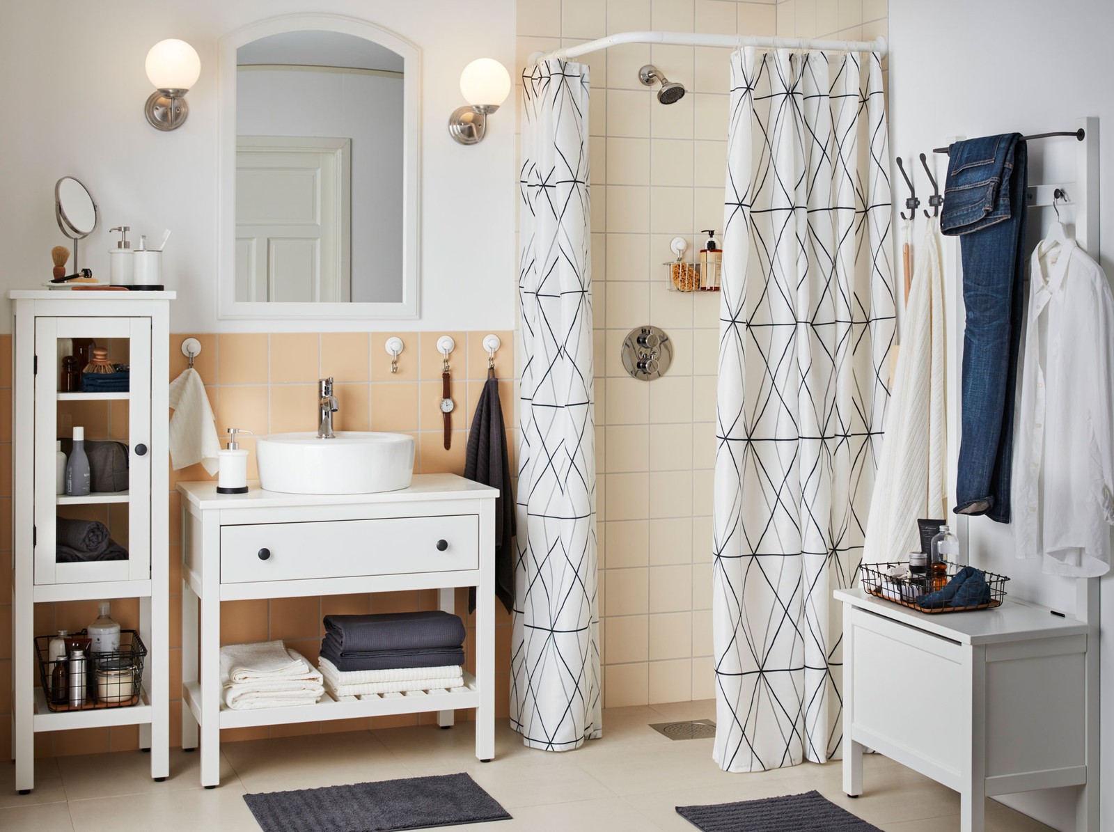 A clutter-free, closed storage bathroom - IKEA