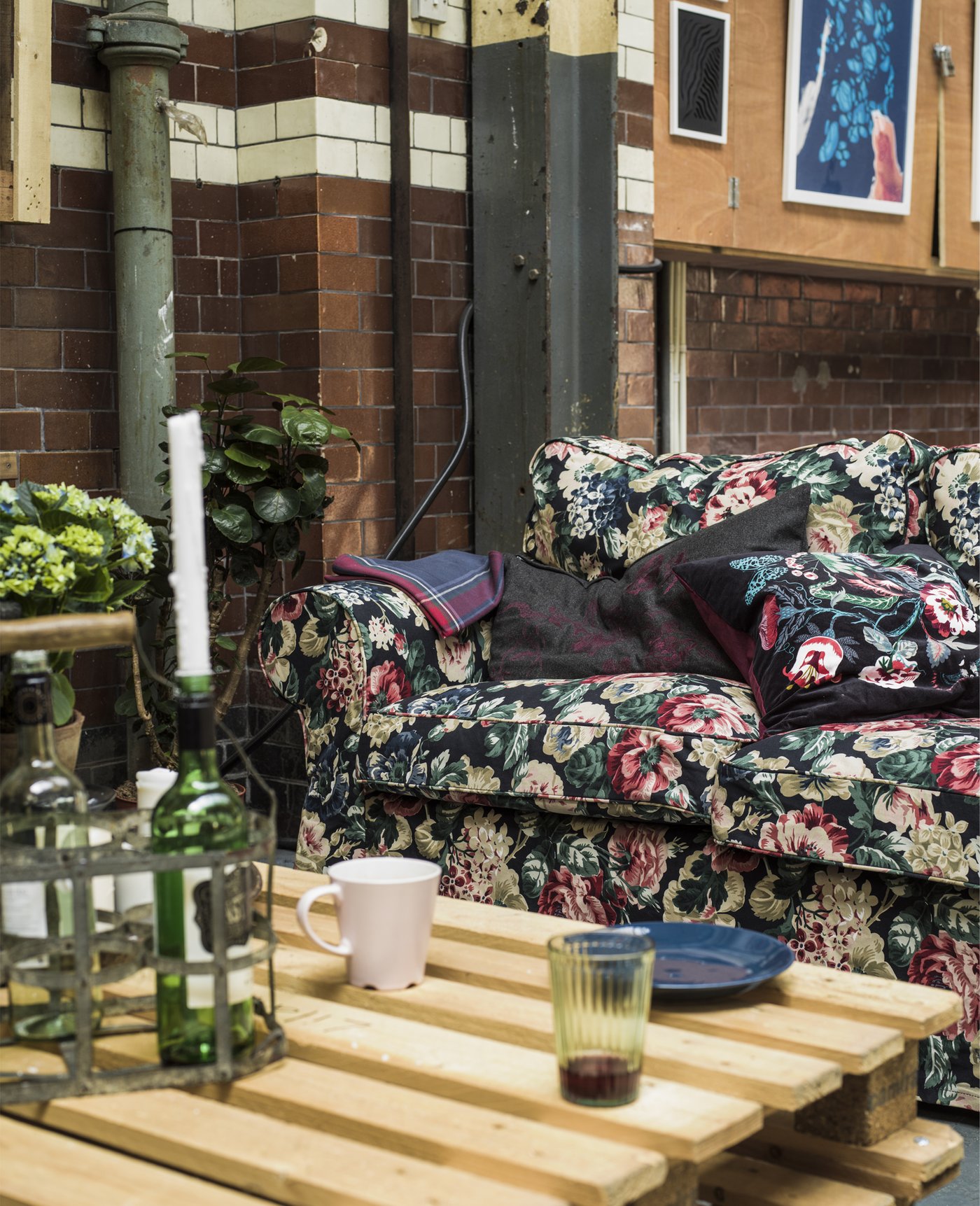 Ideas for furnishing a communal living space - IKEA CA